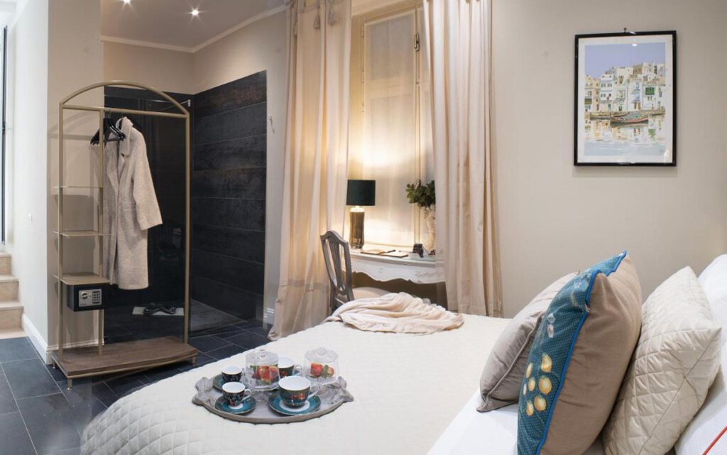 The 12 Best Hotels in Naples, Italy for 2025 - Visitteo
